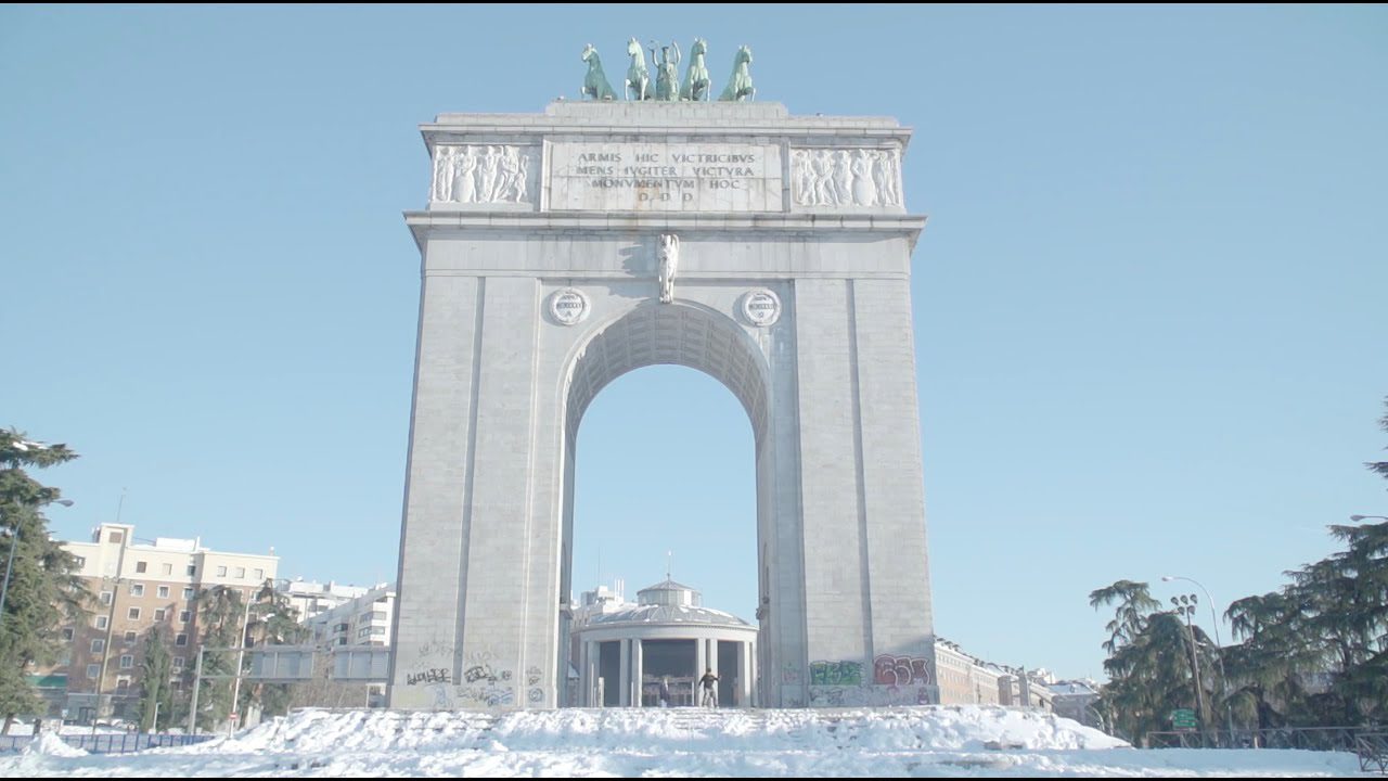 NKNOWN - Snowboard International