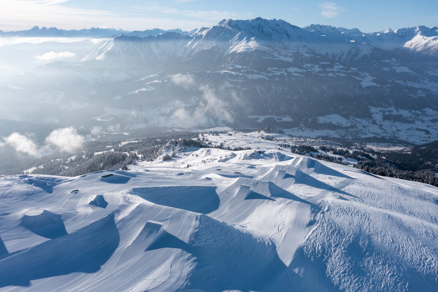 LAAX - Snowboard International
